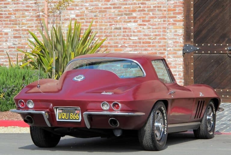 1966 Corvette Fastback (5) - Dusty Cars