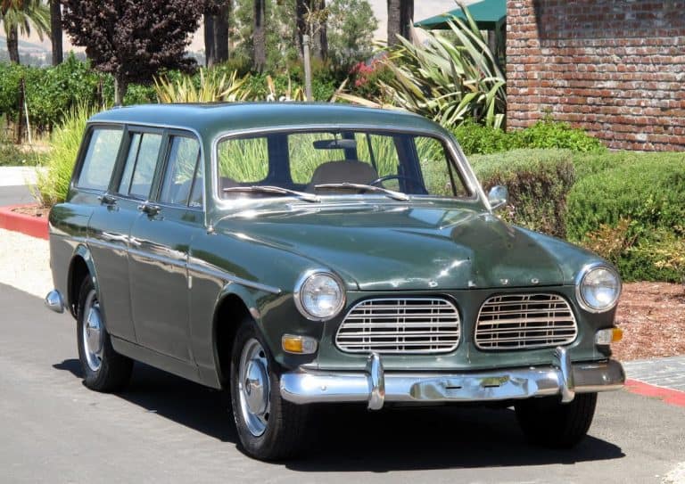 1967 Volvo 121 (2) - Dusty Cars