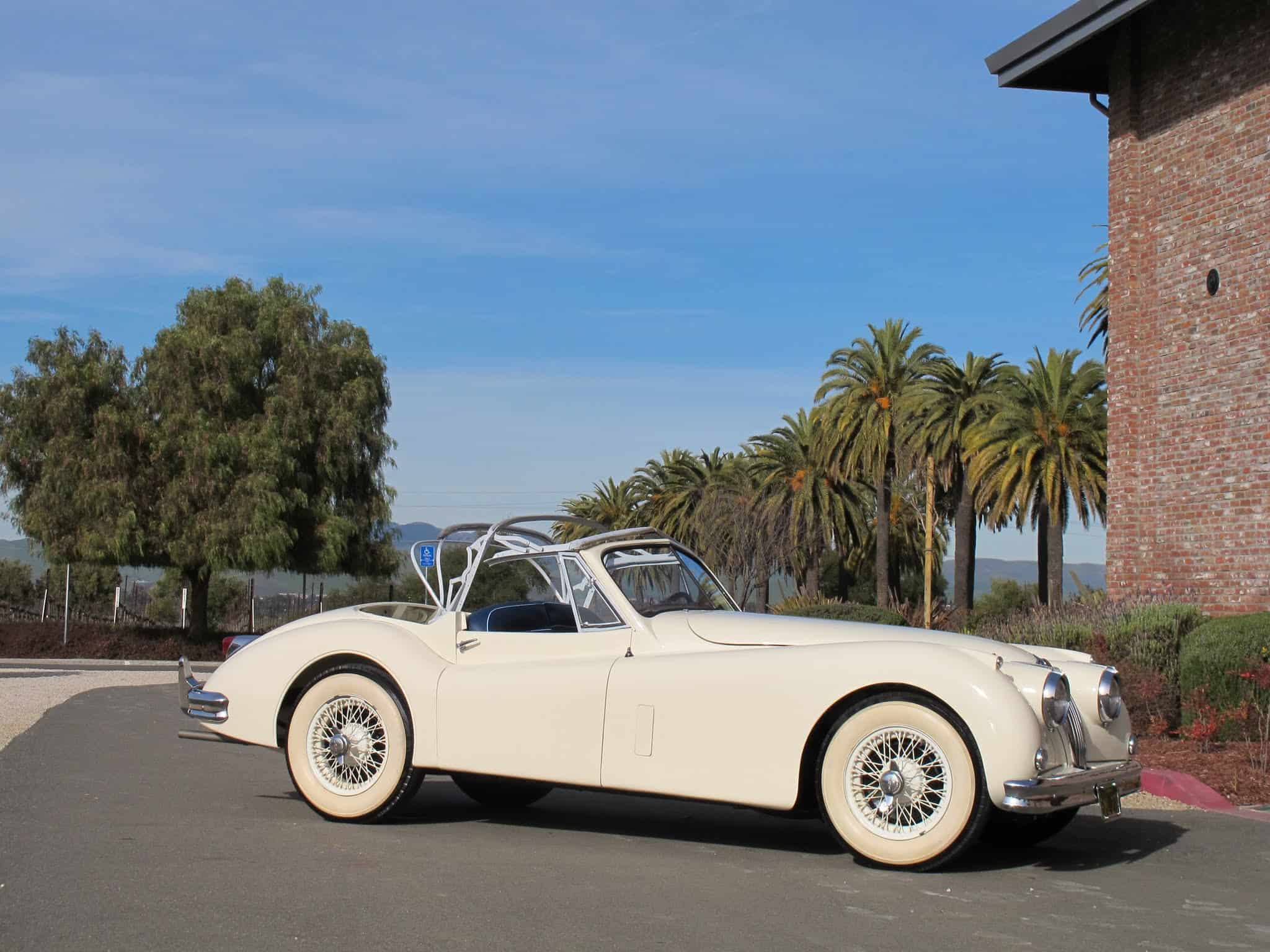 Jaguar XK140 DHC - Dusty Cars