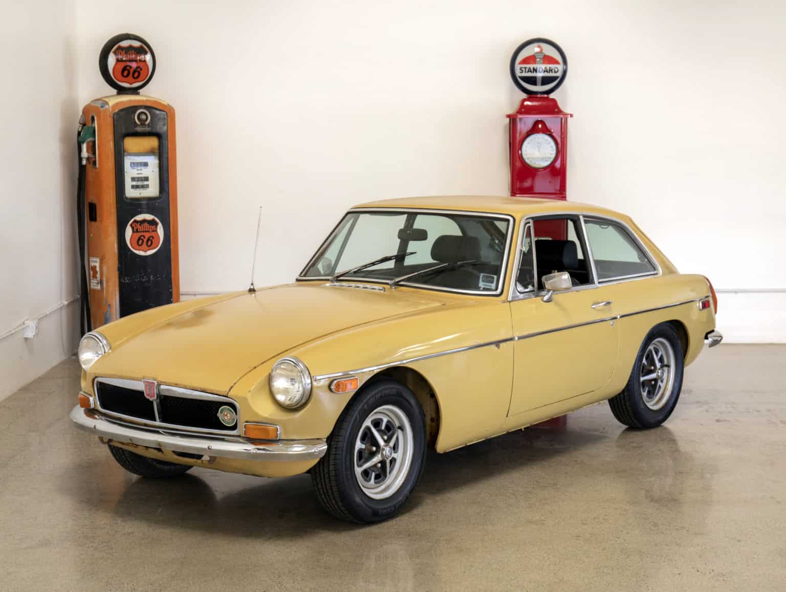 1973 MG MGB GT 1973 MG MGB GT - Valuation, Appraisal, and What is it Worth? - Dusty Cars